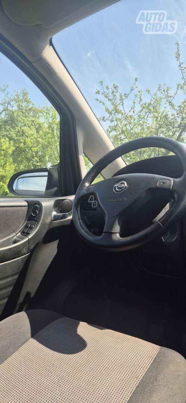 Opel Zafira 2005 Viļņa, ar dzinēja tilpumu 2.20 L un nobraukumu 196 tūkst. km par 1300 €, foto 4 vietnē AUTOMOTO.COM.LV