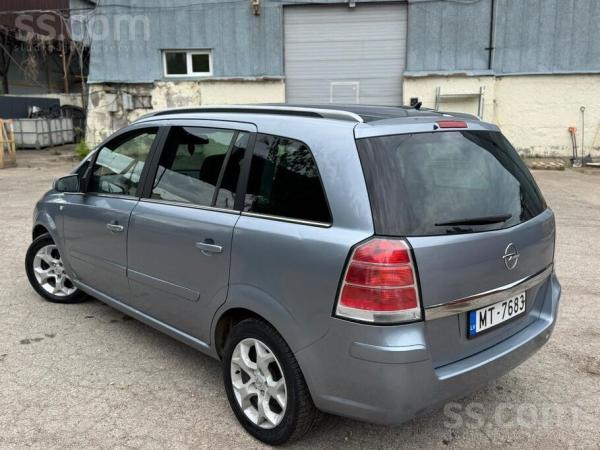 Opel Zafira 2005 Jelgava, ar dzinēja tilpumu 1.90 L un nobraukumu 368 tūkst. km par 1300 €, foto 2 vietnē AUTOMOTO.COM.LV