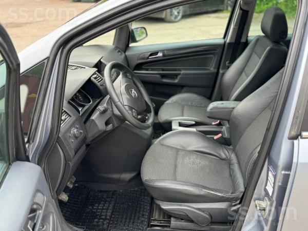 Opel Zafira 2005 Jelgava, ar dzinēja tilpumu 1.90 L un nobraukumu 368 tūkst. km par 1300 €, foto 4 vietnē AUTOMOTO.COM.LV