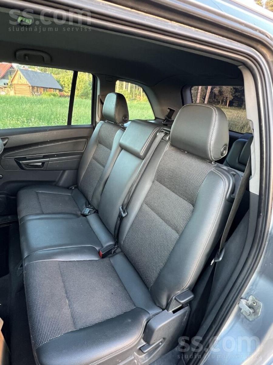 Opel Zafira 2005 in Riga, with an engine capacity of 1.90 L and mileage of 337 thousand km for 990 €, photo 7 on AUTOMOTO.COM.LV