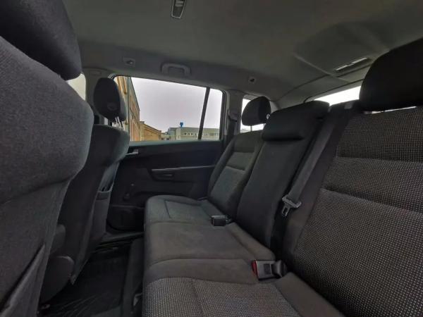 Opel Zafira 2005 Rīga, ar dzinēja tilpumu 1.90 L un nobraukumu 303 tūkst. km par 1190 €, foto 3 vietnē AUTOMOTO.COM.LV