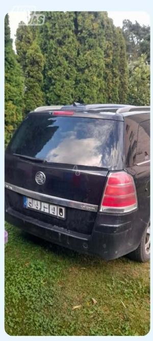 Opel Zafira 2005 in Prienai, with an engine capacity of 1.90 L and mileage of 403 thousand km for 1300 €, photo 3 on AUTOMOTO.COM.LV