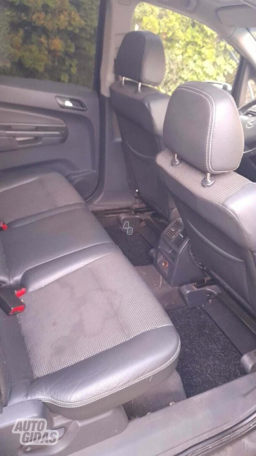 Opel Zafira 2005 in Prienai, with an engine capacity of 1.90 L and mileage of 403 thousand km for 1300 €, photo 10 on AUTOMOTO.COM.LV