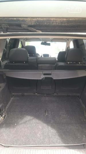 Opel Zafira 2005 in Prienai, with an engine capacity of 1.90 L and mileage of 403 thousand km for 1300 €, photo 12 on AUTOMOTO.COM.LV