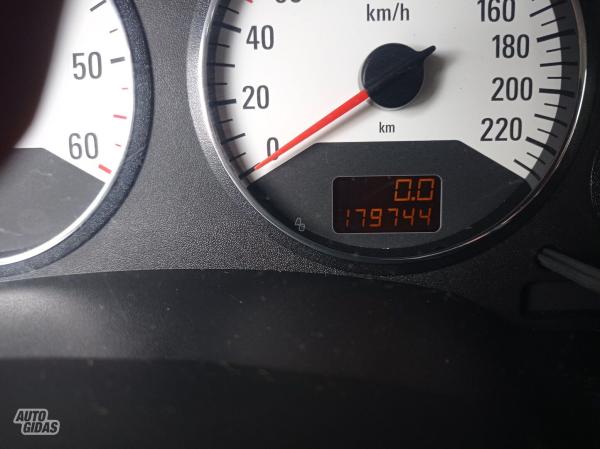 Опель Зафира 2005 в Каунас на AUTOMOTO.COM.LV Опель Зафира 2005 в Каунас, объемом двигателя 2.20 л и пробегом 180 тыс. км за 1500 €, фото 10 на AUTOMOTO.COM.LV