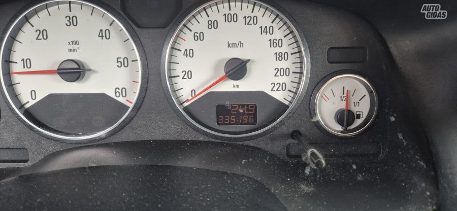 Opel Zafira 2005 in Klaipeda, with an engine capacity of 2.20 L and mileage of 333 thousand km for 600 €, photo 7 on AUTOMOTO.COM.LV
