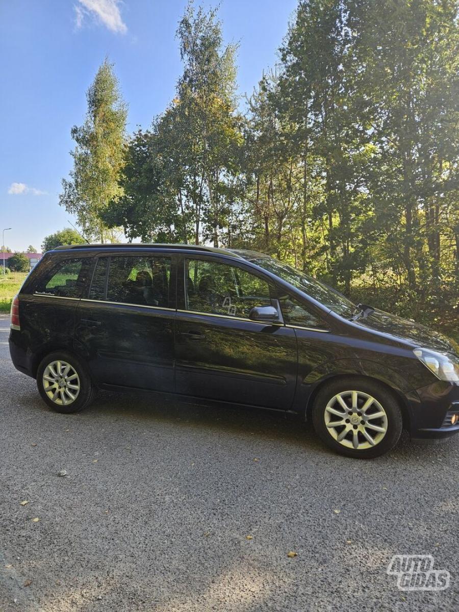 Opel Zafira 2005 Šilutė, ar dzinēja tilpumu 1.90 L un nobraukumu 278 tūkst. km par 1650 €, foto 4 vietnē AUTOMOTO.COM.LV