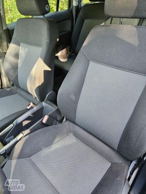 Opel Zafira 2005 Šilutė, ar dzinēja tilpumu 1.90 L un nobraukumu 278 tūkst. km par 1650 €, foto 10 vietnē AUTOMOTO.COM.LV