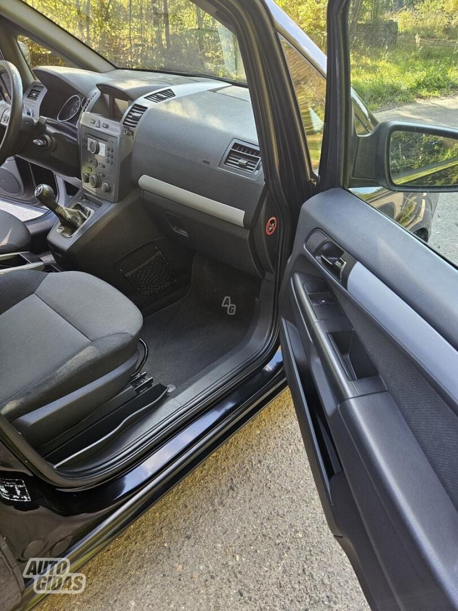 Opel Zafira 2005 Šilutė, ar dzinēja tilpumu 1.90 L un nobraukumu 278 tūkst. km par 1650 €, foto 12 vietnē AUTOMOTO.COM.LV