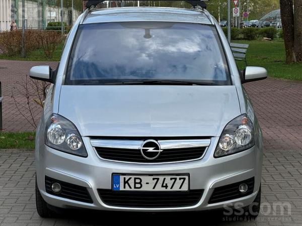 Opel Zafira 2006 in Jelgava, with an engine capacity of 1.90 L and mileage of 353 thousand km for 1650 €, photo 3 on AUTOMOTO.COM.LV