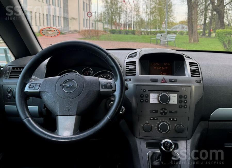 Opel Zafira 2006 in Jelgava, with an engine capacity of 1.90 L and mileage of 353 thousand km for 1650 €, photo 10 on AUTOMOTO.COM.LV