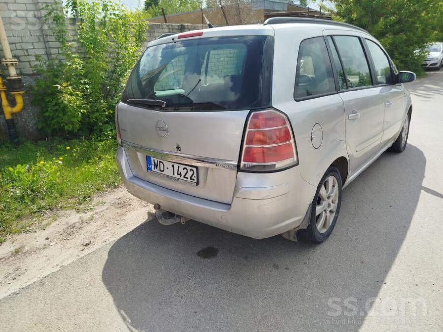 Opel Zafira 2006 Jelgava, ar dzinēja tilpumu 1.90 L un nobraukumu 353 tūkst. km par 920 €, foto 4 vietnē AUTOMOTO.COM.LV