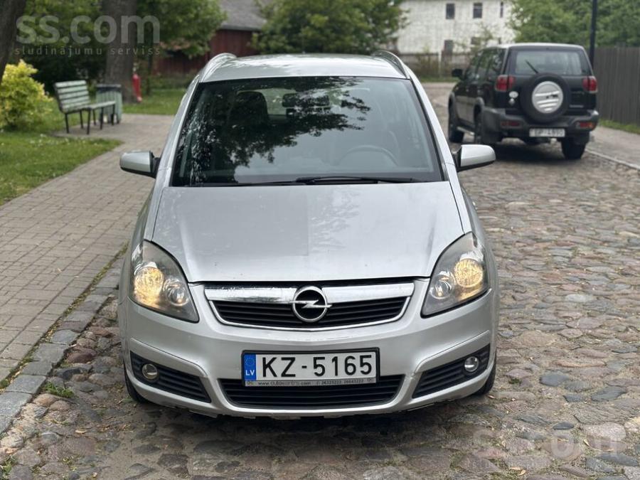 Opel Zafira 2006 Jelgava, ar dzinēja tilpumu 1.90 L un nobraukumu 370 tūkst. km par 3599 €, foto 5 vietnē AUTOMOTO.COM.LV