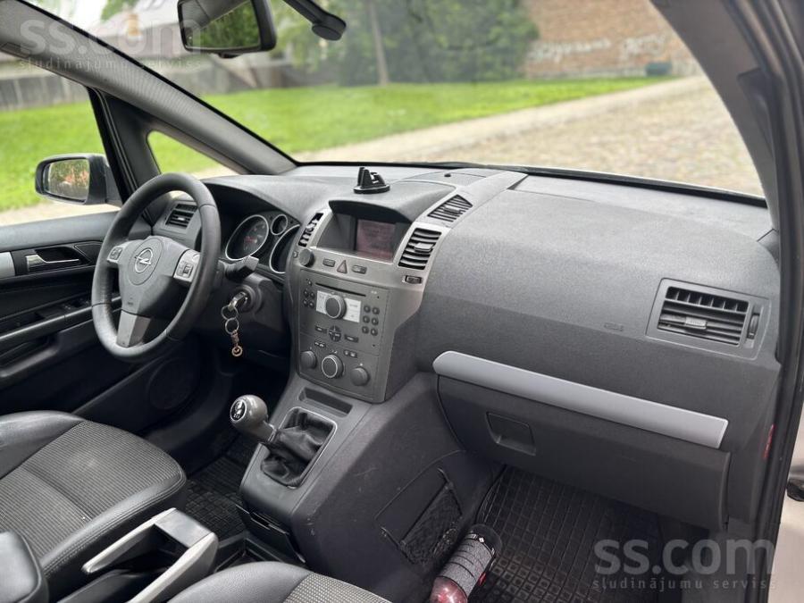 Opel Zafira 2006 Jelgava, ar dzinēja tilpumu 1.90 L un nobraukumu 370 tūkst. km par 3599 €, foto 8 vietnē AUTOMOTO.COM.LV