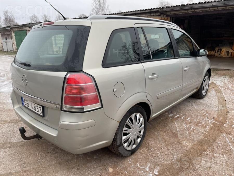Opel Zafira 2006 Balvi, ar dzinēja tilpumu 1.80 L un nobraukumu 300 tūkst. km par 1200 €, foto 11 vietnē AUTOMOTO.COM.LV
