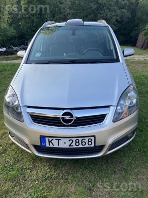 Opel Zafira 2006 in Ogre, with an engine capacity of 1.90 L and mileage of 300 thousand km for 1150 €, photo 1 on AUTOMOTO.COM.LV