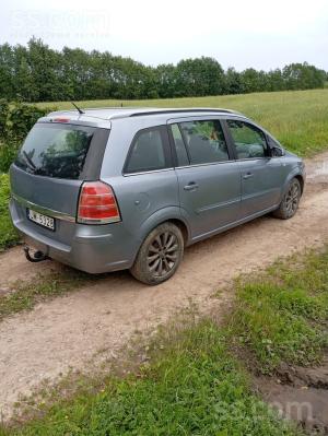 Opel Zafira 2006 in Jekabpils, with an engine capacity of 1.90 L and mileage of 328 thousand km for 1450 €, photo 1 on AUTOMOTO.COM.LV