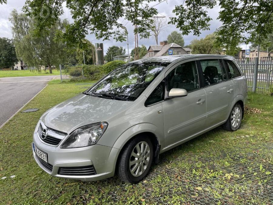 Opel Zafira 2006 in Riga, with an engine capacity of 1.90 L and mileage of 33 thousand km for 2100 €, photo 3 on AUTOMOTO.COM.LV