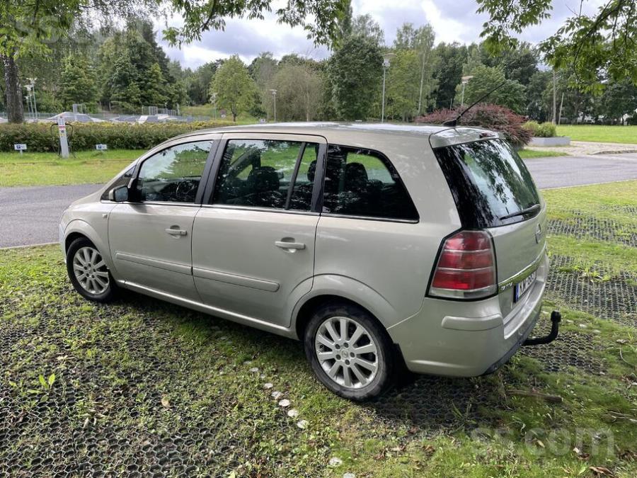 Opel Zafira 2006 in Riga, with an engine capacity of 1.90 L and mileage of 33 thousand km for 2100 €, photo 4 on AUTOMOTO.COM.LV