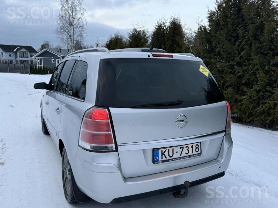 Opel Zafira 2006 in Riga, with an engine capacity of 1.90 L and mileage of 317 thousand km for 2350 €, photo 4 on AUTOMOTO.COM.LV