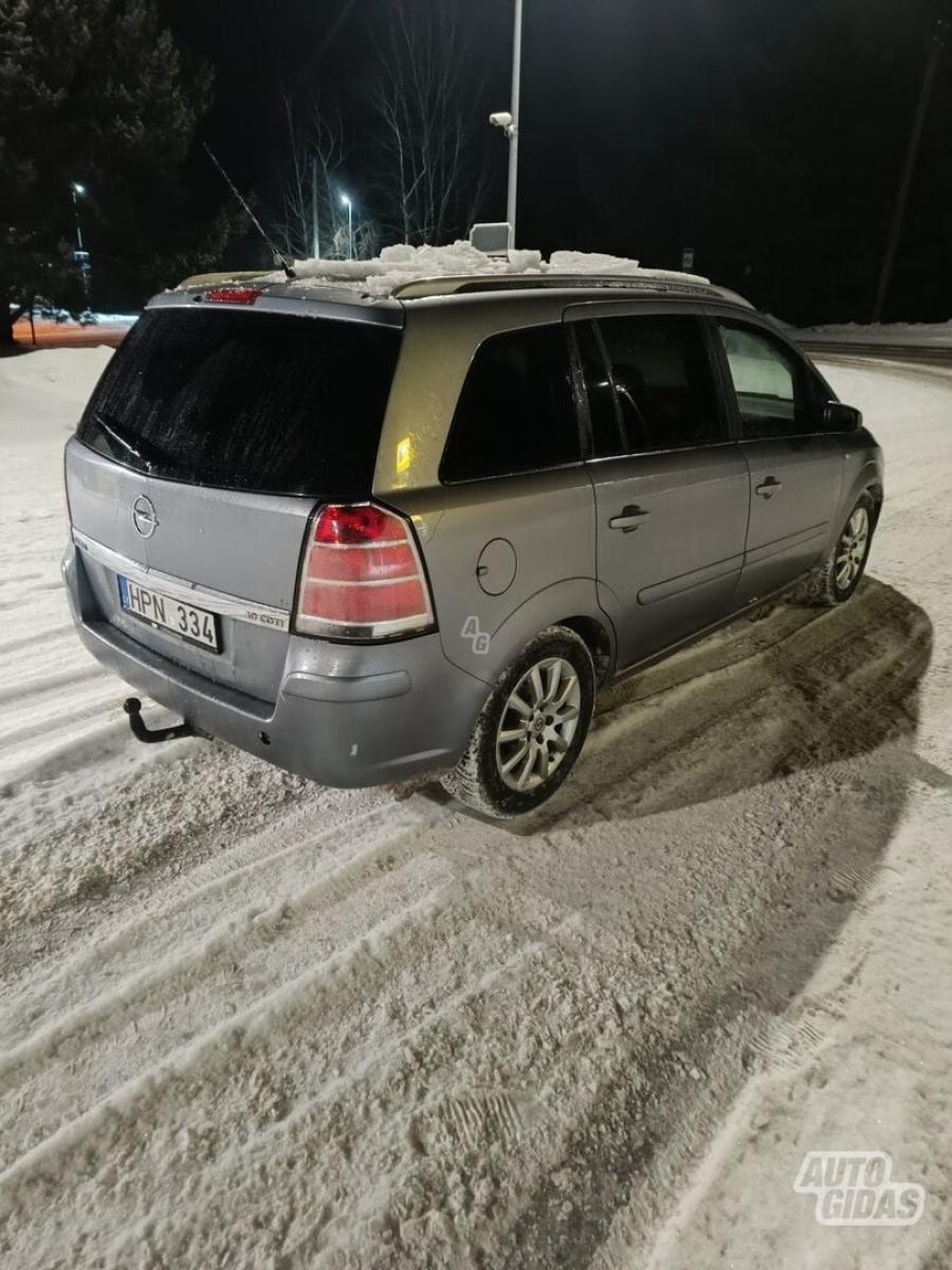 Opel Zafira 2006 in Jurbarkas, with an engine capacity of 1.90 L and mileage of 391 thousand km for 1300 €, photo 1 on AUTOMOTO.COM.LV