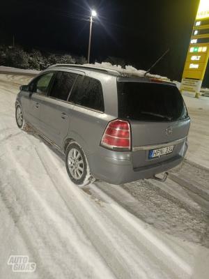 Opel Zafira 2006 in Jurbarkas, with an engine capacity of 1.90 L and mileage of 391 thousand km for 1300 €, photo 5 on AUTOMOTO.COM.LV
