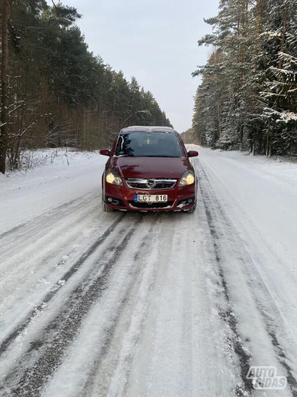 Opel Zafira 2006 Alīta, ar dzinēja tilpumu 1.90 L un nobraukumu 298 tūkst. km par 1850 €, foto 3 vietnē AUTOMOTO.COM.LV