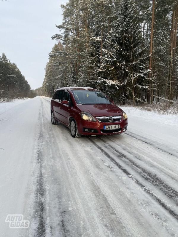 Opel Zafira 2006 Alīta, ar dzinēja tilpumu 1.90 L un nobraukumu 298 tūkst. km par 1850 €, foto 4 vietnē AUTOMOTO.COM.LV