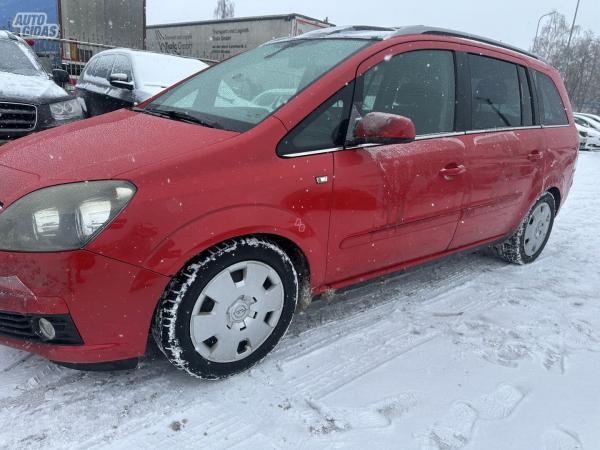 Opel Zafira 2006 Marijampole, ar dzinēja tilpumu 1.80 L un nobraukumu 285 tūkst. km par 900 €, foto 3 vietnē AUTOMOTO.COM.LV