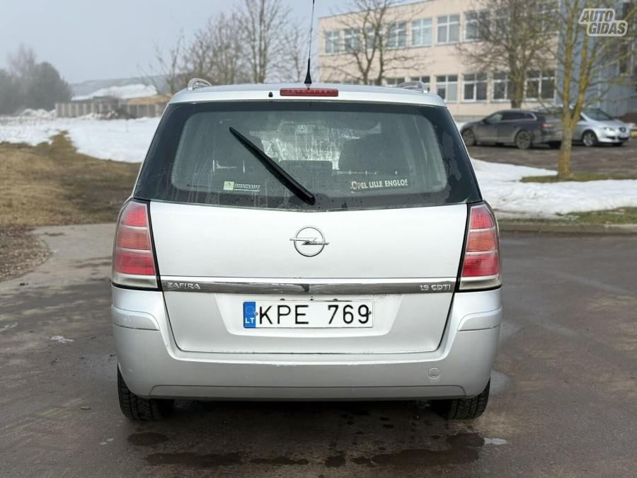 Opel Zafira 2006 Šilutė, ar dzinēja tilpumu 1.90 L un nobraukumu 300 tūkst. km par 1100 €, foto 2 vietnē AUTOMOTO.COM.LV