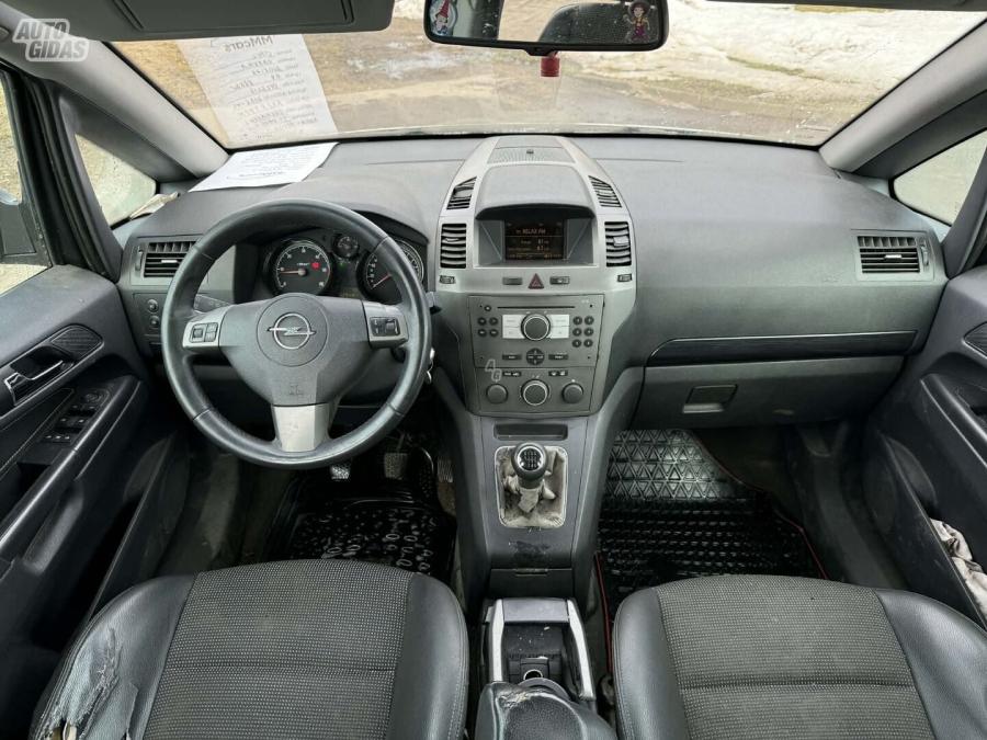Opel Zafira 2006 Šilutė, ar dzinēja tilpumu 1.90 L un nobraukumu 300 tūkst. km par 1100 €, foto 9 vietnē AUTOMOTO.COM.LV