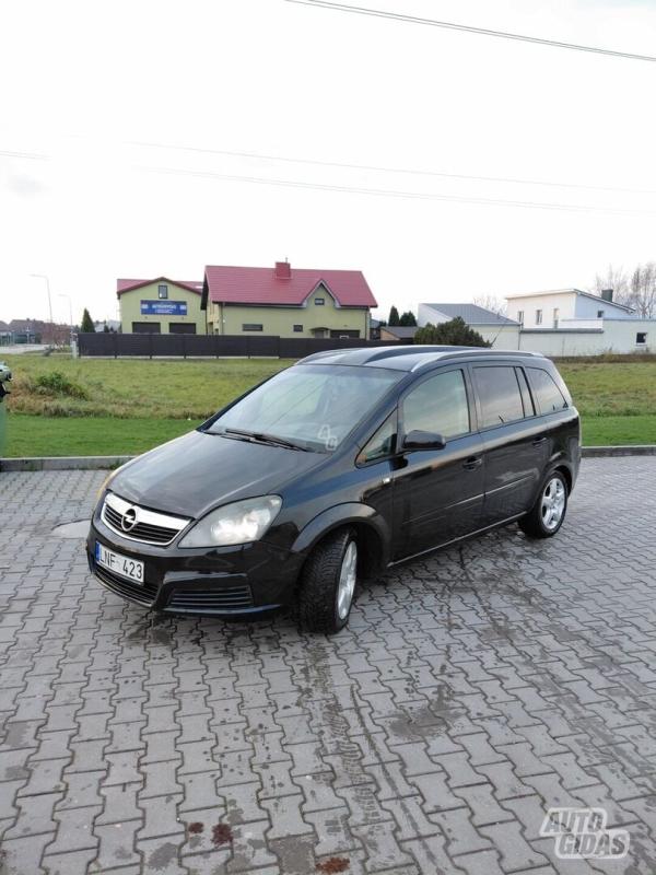 Opel Zafira 2006 in Klaipeda, with an engine capacity of 1.90 L and mileage of 300 thousand km for 1000 €, photo 1 on AUTOMOTO.COM.LV