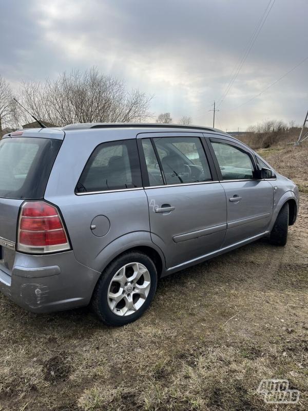 Opel Zafira 2006 in Radviliskis, with an engine capacity of 1.90 L and mileage of 336 thousand km for 1200 €, photo 5 on AUTOMOTO.COM.LV
