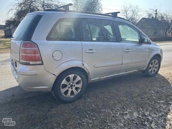Opel Zafira 2006 Varėna, ar dzinēja tilpumu 1.90 L un nobraukumu 419 tūkst. km par 570 €, foto 5 vietnē AUTOMOTO.COM.LV