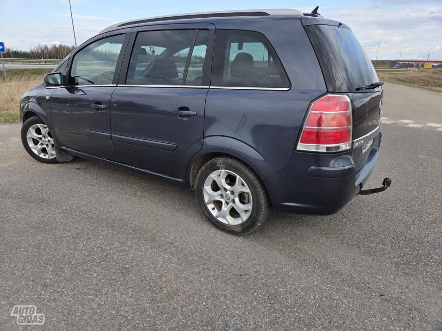 Opel Zafira 2006 Radviliškis, ar dzinēja tilpumu 1.90 L un nobraukumu 273 tūkst. km par 1699 €, foto 5 vietnē AUTOMOTO.COM.LV
