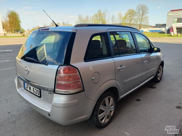 Opel Zafira 2006 in Siauliai, with an engine capacity of 1.90 L and mileage of 245 thousand km for 950 €, photo 3 on AUTOMOTO.COM.LV
