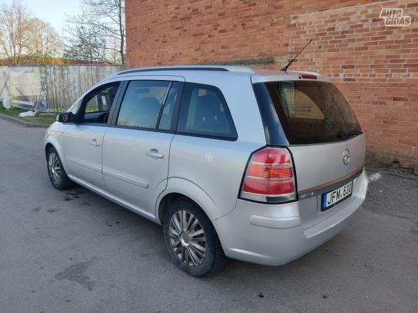 Opel Zafira 2006 Šauļi, ar dzinēja tilpumu 1.90 L un nobraukumu 245 tūkst. km par 1250 €, foto 4 vietnē AUTOMOTO.COM.LV