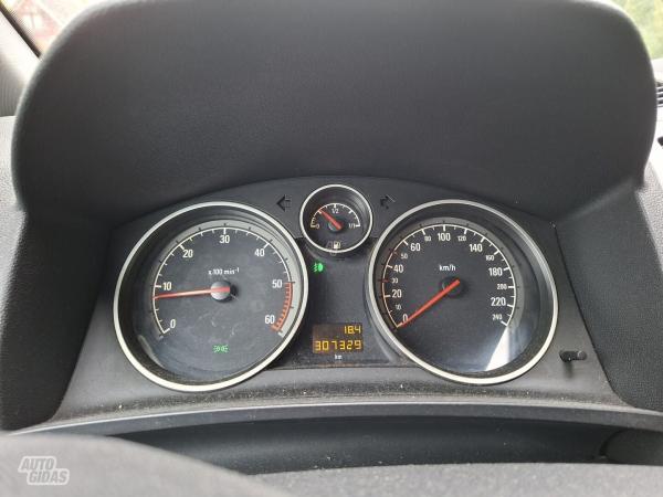 Opel Zafira 2006 in Silale, with an engine capacity of 1.90 L and mileage of 300 thousand km for 1000 €, photo 11 on AUTOMOTO.COM.LV