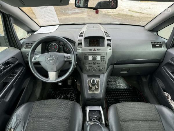 Opel Zafira 2006 in Silute, with an engine capacity of 1.90 L and mileage of 320 thousand km for 950 €, photo 9 on AUTOMOTO.COM.LV