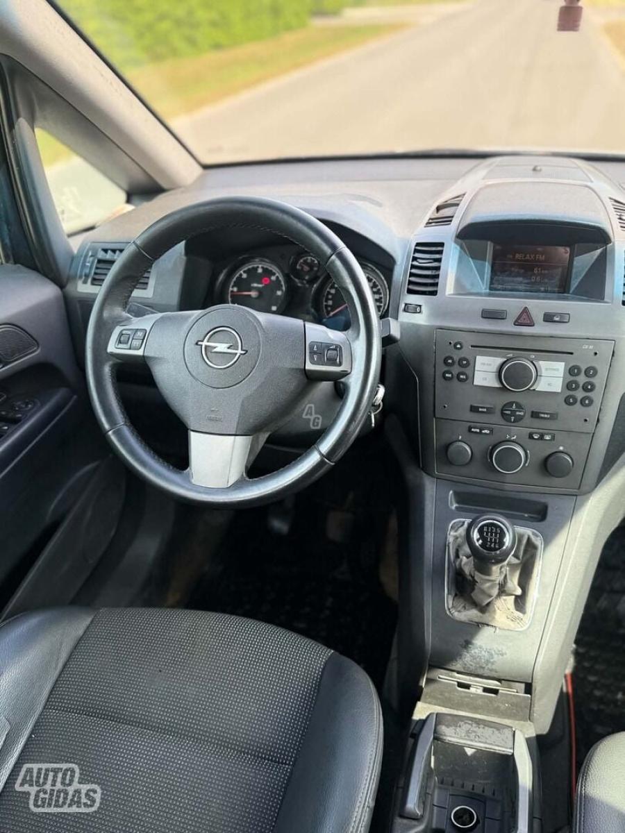 Opel Zafira 2006 Šilutė, ar dzinēja tilpumu 1.90 L un nobraukumu 320 tūkst. km par 999 €, foto 12 vietnē AUTOMOTO.COM.LV