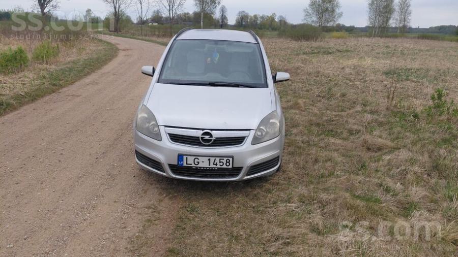 Opel Zafira 2006 Kuldīga, ar dzinēja tilpumu 1.90 L un nobraukumu 270 tūkst. km par 1100 €, foto 4 vietnē AUTOMOTO.COM.LV