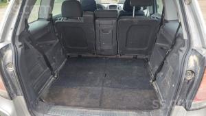 Opel Zafira 2006 Kuldīga, ar dzinēja tilpumu 1.90 L un nobraukumu 270 tūkst. km par 1100 €, foto 9 vietnē AUTOMOTO.COM.LV
