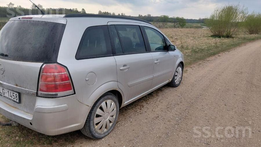 Opel Zafira 2006 Kuldīga, ar dzinēja tilpumu 1.90 L un nobraukumu 270 tūkst. km par 1100 €, foto 12 vietnē AUTOMOTO.COM.LV