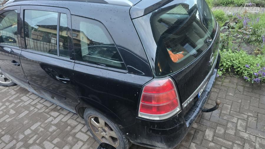 Opel Zafira 2006 Viļņa, ar dzinēja tilpumu 1.80 L un nobraukumu 282 tūkst. km par 555 €, foto 8 vietnē AUTOMOTO.COM.LV