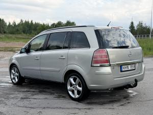 Opel Zafira 2006 in Utena, with an engine capacity of 1.90 L and mileage of 305 thousand km for 1500 €, photo 8 on AUTOMOTO.COM.LV
