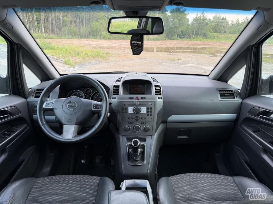 Opel Zafira 2006 in Utena, with an engine capacity of 1.90 L and mileage of 305 thousand km for 1500 €, photo 10 on AUTOMOTO.COM.LV