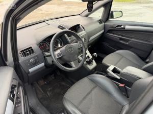 Opel Zafira 2006 in Utena, with an engine capacity of 1.90 L and mileage of 305 thousand km for 1500 €, photo 11 on AUTOMOTO.COM.LV