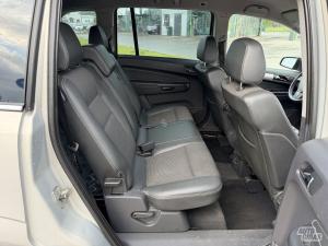 Opel Zafira 2006 in Utena, with an engine capacity of 1.90 L and mileage of 305 thousand km for 1500 €, photo 15 on AUTOMOTO.COM.LV