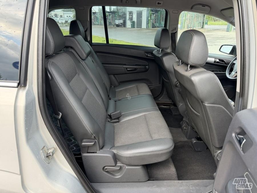 Opel Zafira 2006 in Utena, with an engine capacity of 1.90 L and mileage of 305 thousand km for 1500 €, photo 15 on AUTOMOTO.COM.LV