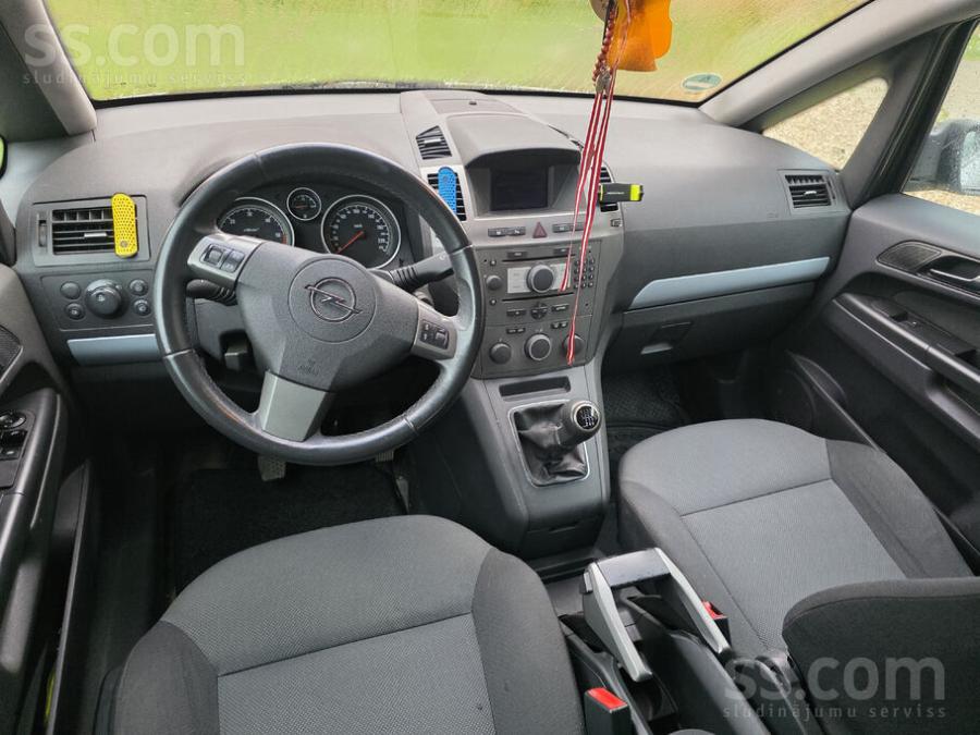 Opel Zafira 2006 Bauska, ar dzinēja tilpumu 1.90 L un nobraukumu 210 tūkst. km par 1999 €, foto 3 vietnē AUTOMOTO.COM.LV